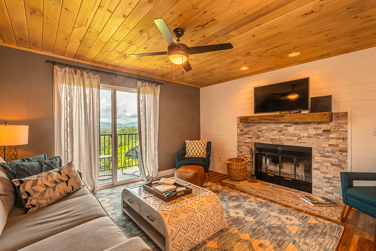 Deer Ridge Mountain Resort - Gatlinburg Vacation Rental Condos